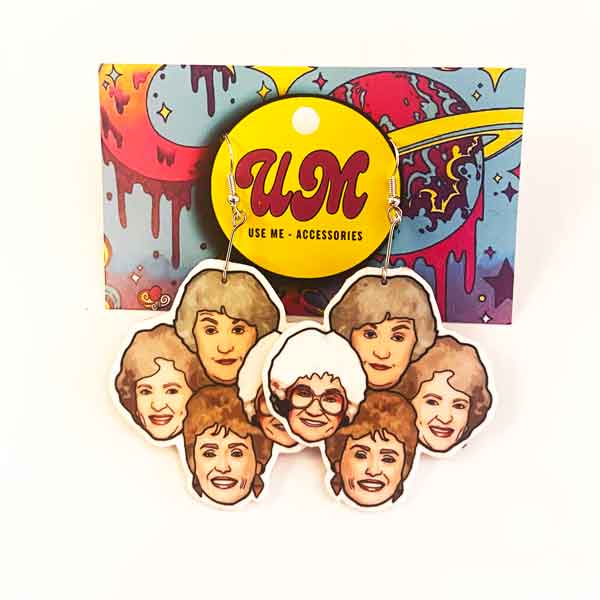 Use Me Accessories – Mount Vic and Me