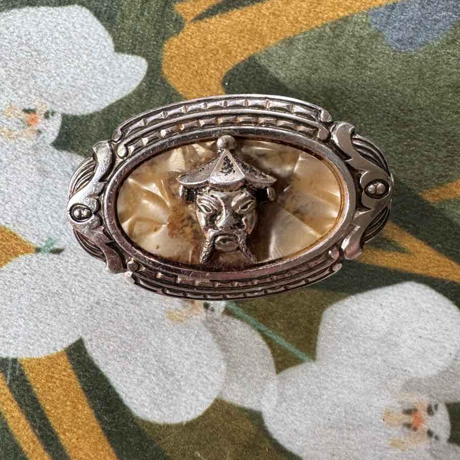 Vintage Chinese brooch – Mount Vic and Me